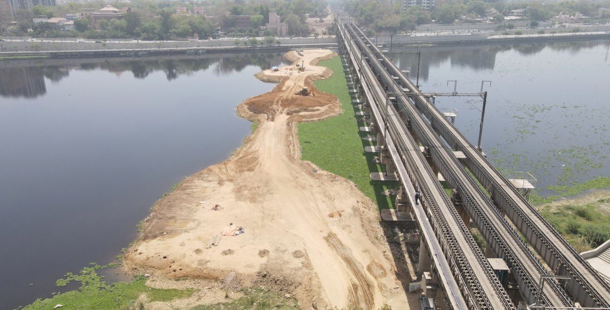 Ministry of Railways on Twitter: "High Speed Rail Project - Picking Pace! Glimpses of the fast ...