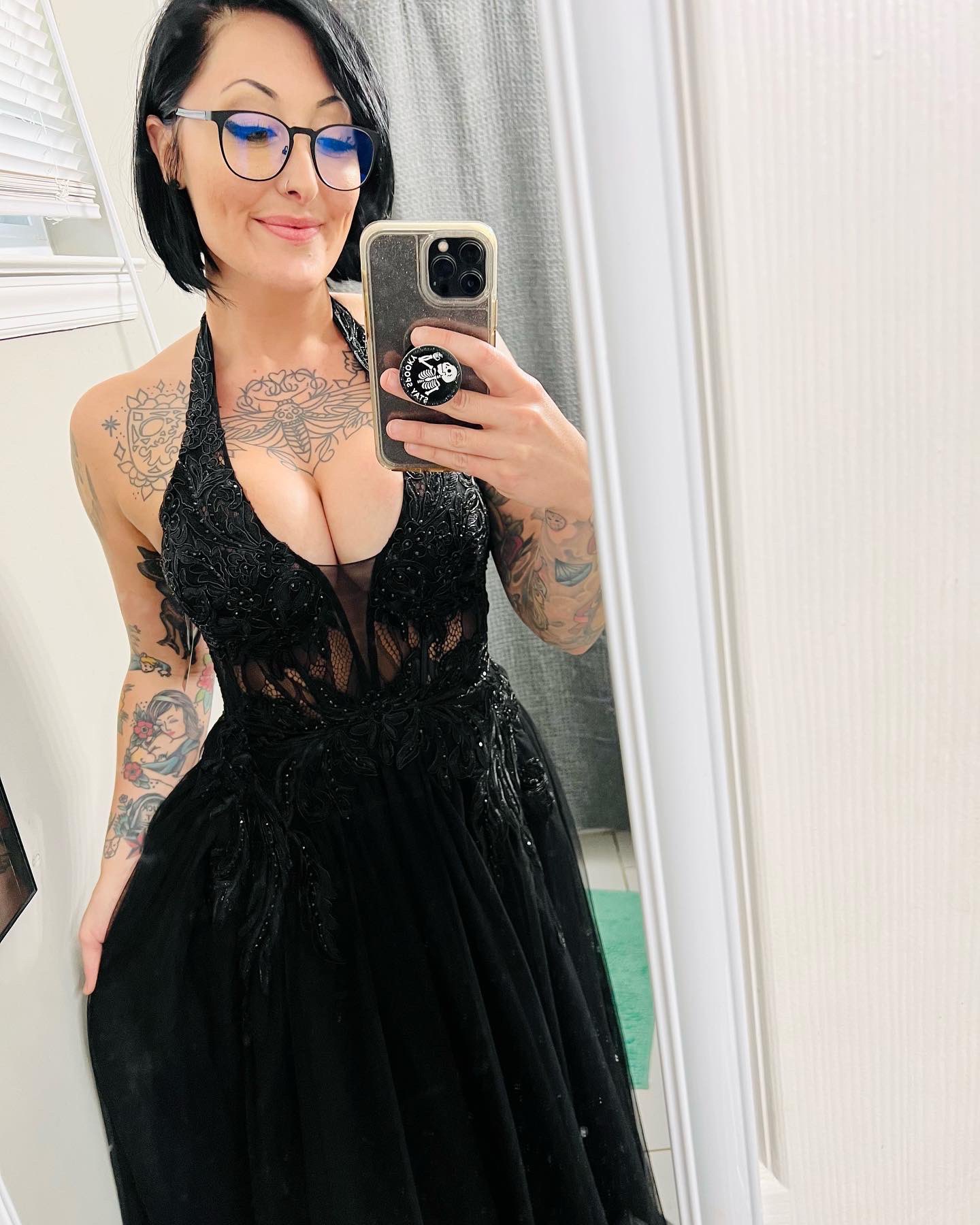 TW Pornstars - 1 pic. Goth Barbie 🦇 2000cc. Twitter. I’ll be wearing this to the Army ball! Do ...