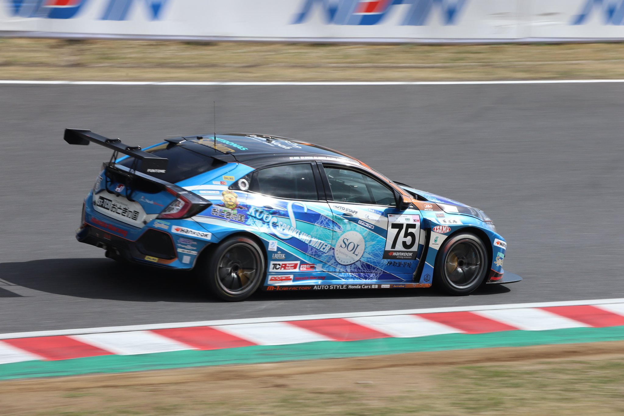 VIPER_ on Twitter: "#S耐 #Rd1鈴鹿 #スーパー耐久 #鈴鹿サーキット #75号車 #STーTCRクラス #Hankook #ENEOS #TeamNoah #おとぎの ...