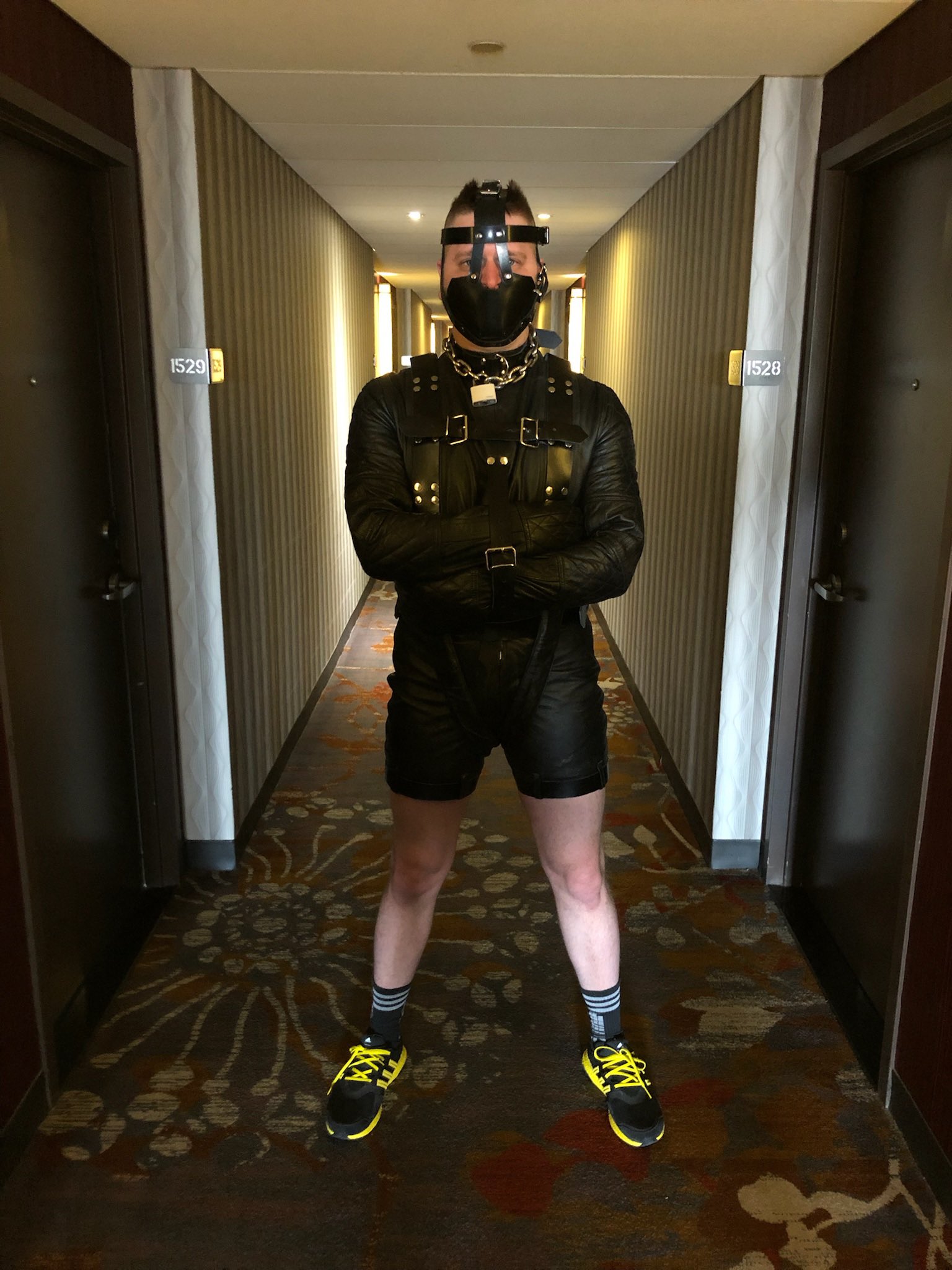 WoofyHouse, ⍺ Boss Doody + ⍺ boy Sir ⍺lex 💬FR/EN on Twitter: "Perfect outfit for a gimp to go ...