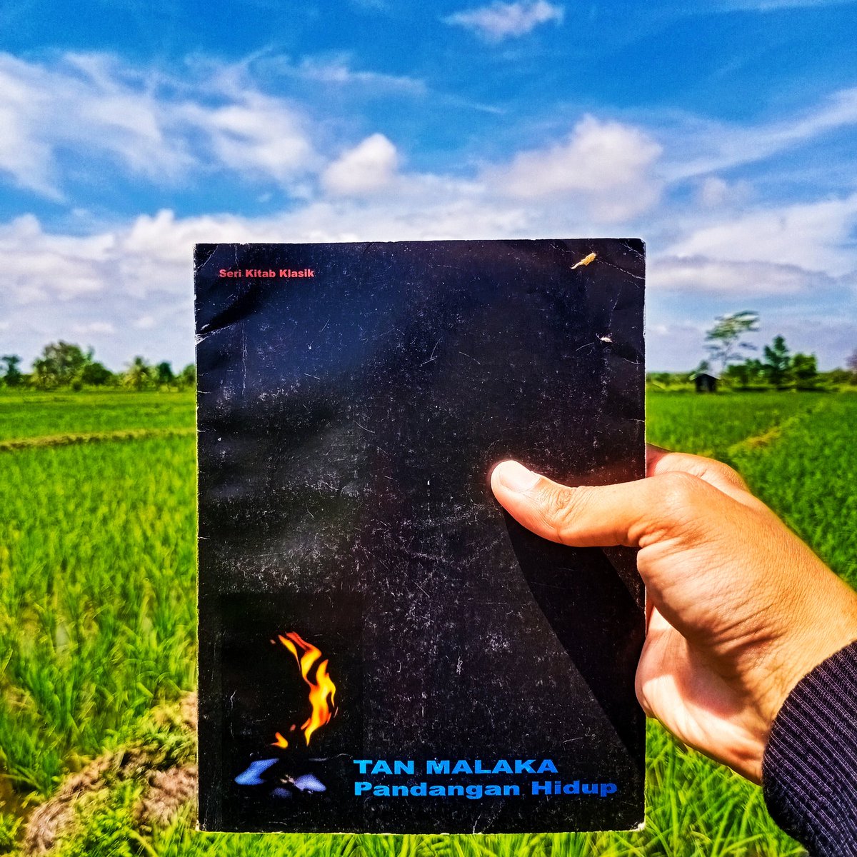 Tentu sebagian besar kita sudah mengetahui karya penting Tan Malaka ...