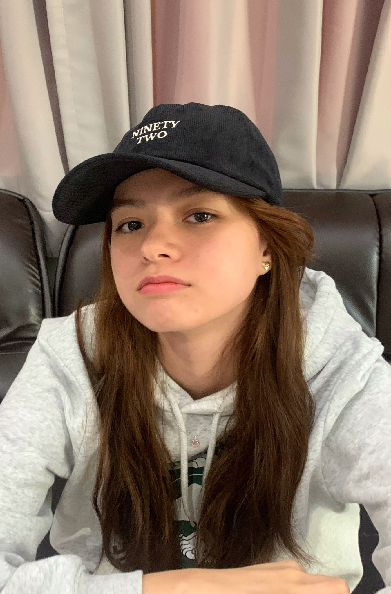 N' Becky (Luv u mami) on Twitter: "@srchafreen หมวกสวยเหมือนคนทำงับ😜 #แอบหลงรักep12" / Twitter