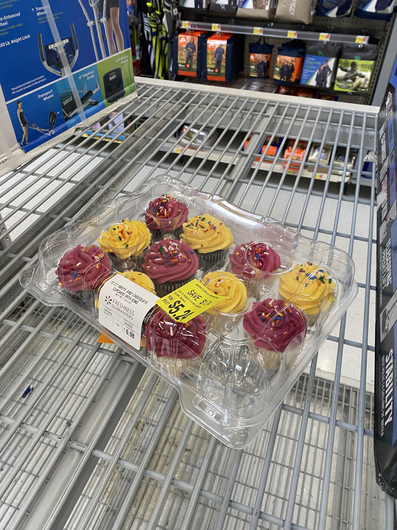 tyler devine on Twitter: "BUNCHA FUCKIN SAVAGES IN THIS TOWN https://t.co/ZZpZRJyMao" / Twitter