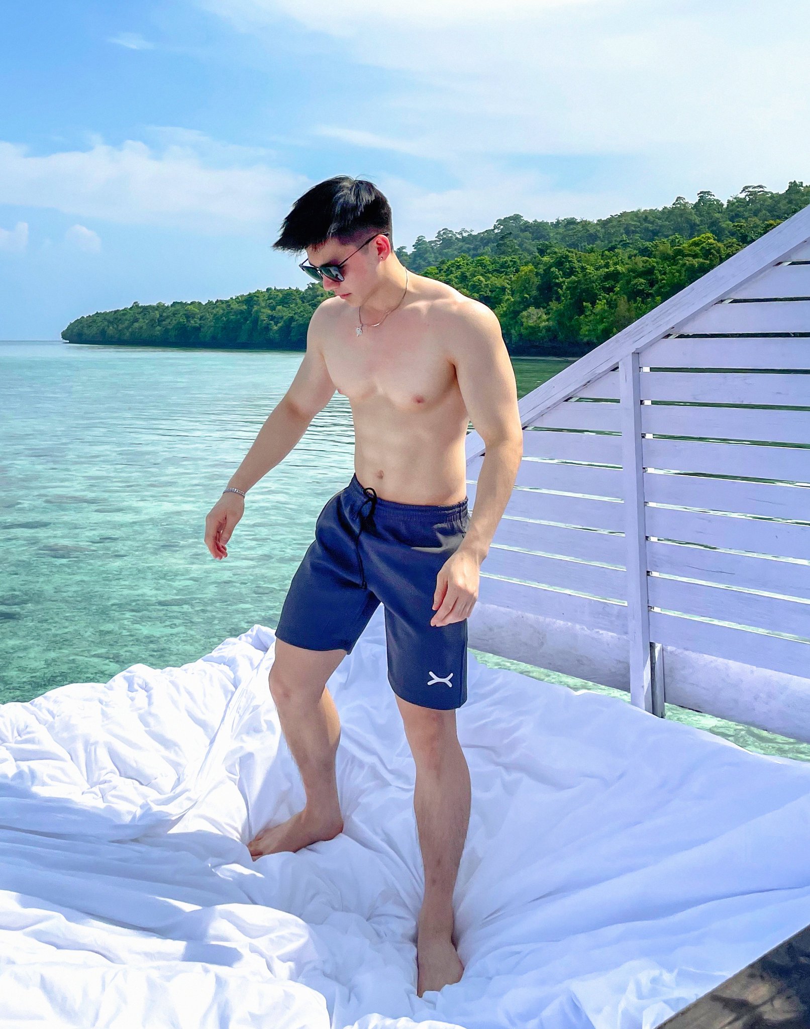 Edward Candra on Twitter: "what a hot day 🥵 https://t.co/bWNKvDGTXb ...