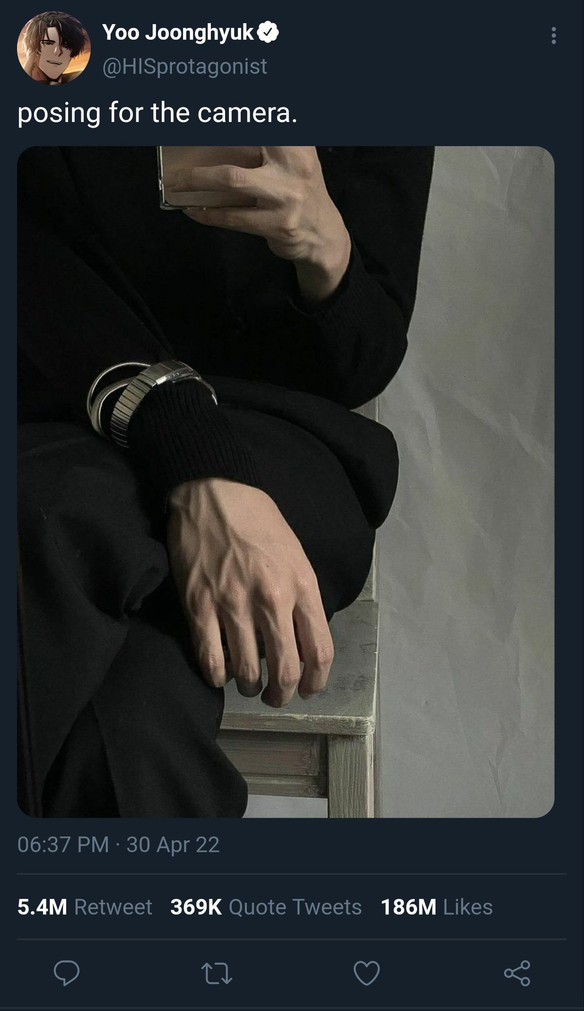 hope || new au in 📌 on Twitter: "a short #joongdok socmed au wherein yoo joonghyuk poses for the ...