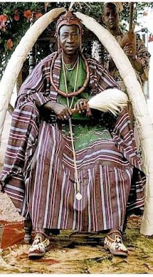 THE LATE OLOWO OF OWO: The Legendary Olateru Olagbegi. He was one of 3 ...