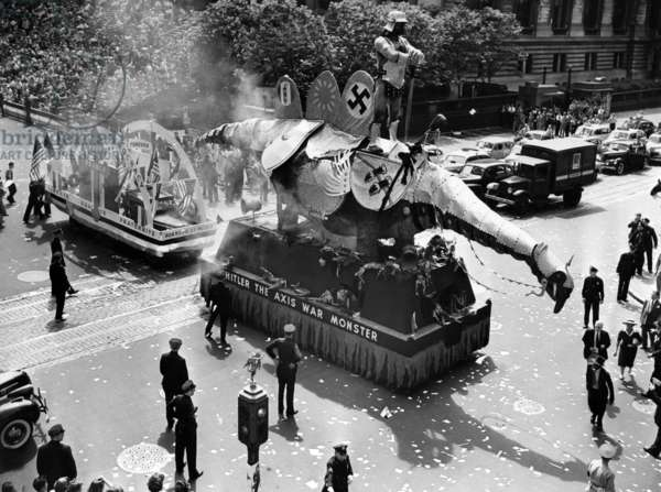 Colourised footage here of the float in action - المسلسل من ...