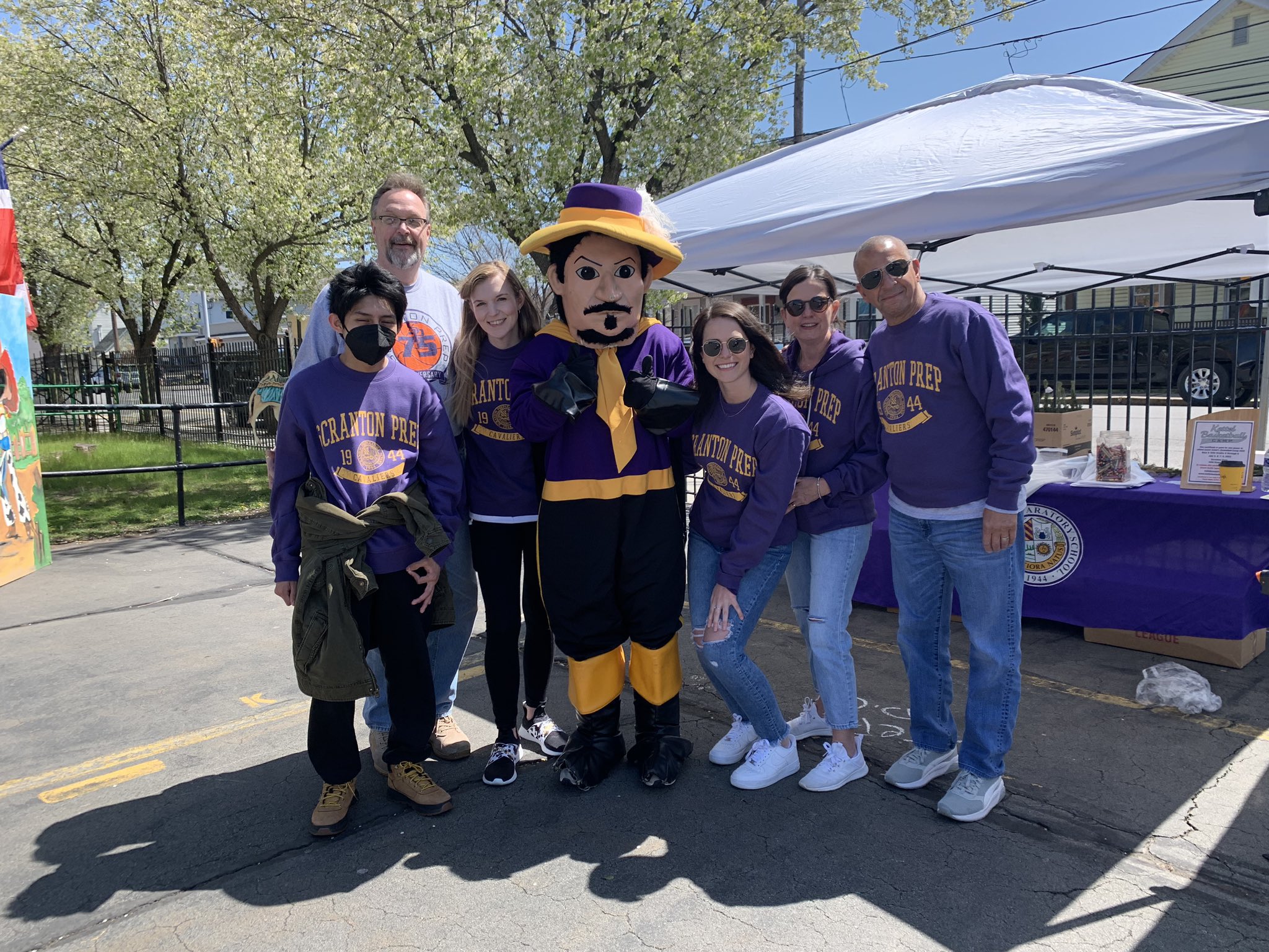 Scranton Prep on Twitter: "A huge Thank You goes out to Prep’s Diversity Club, Art Society, Mr ...