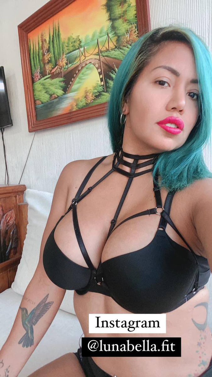 Mujer Luna Bella Twitter Photos