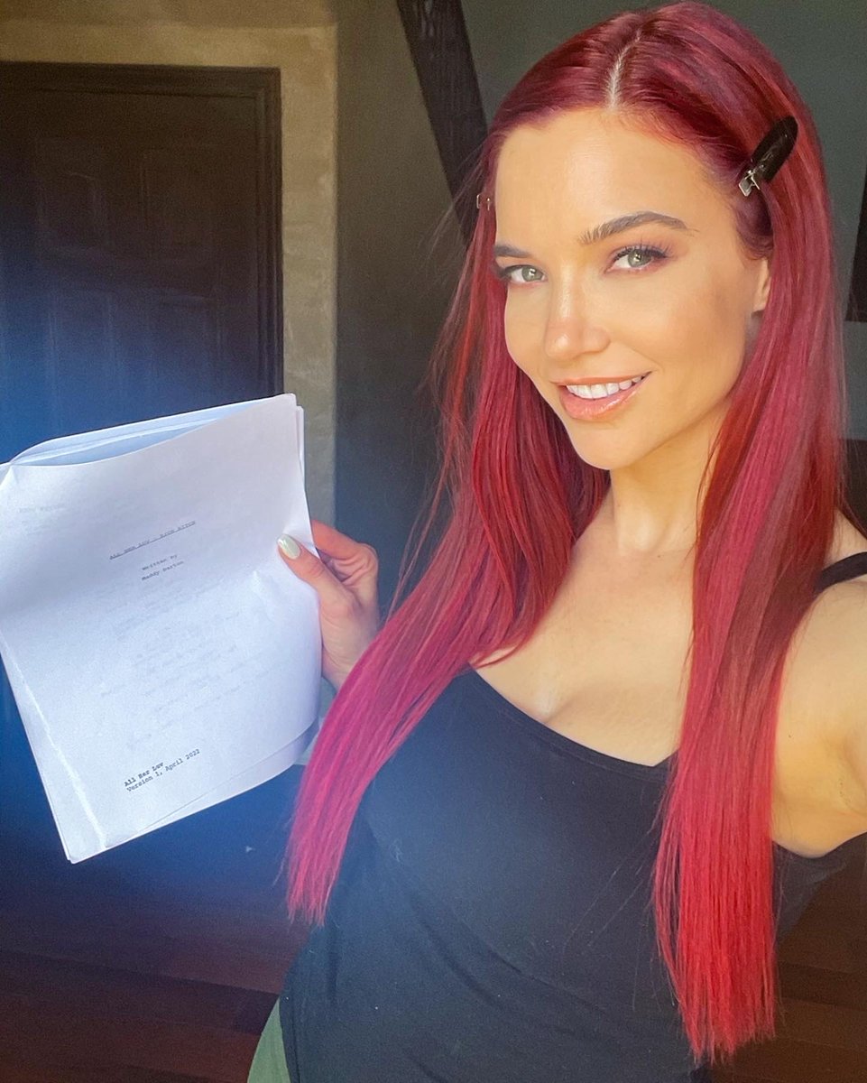 enter to win a 5min custom vid on this week’s #bathtubtuesdays live ...