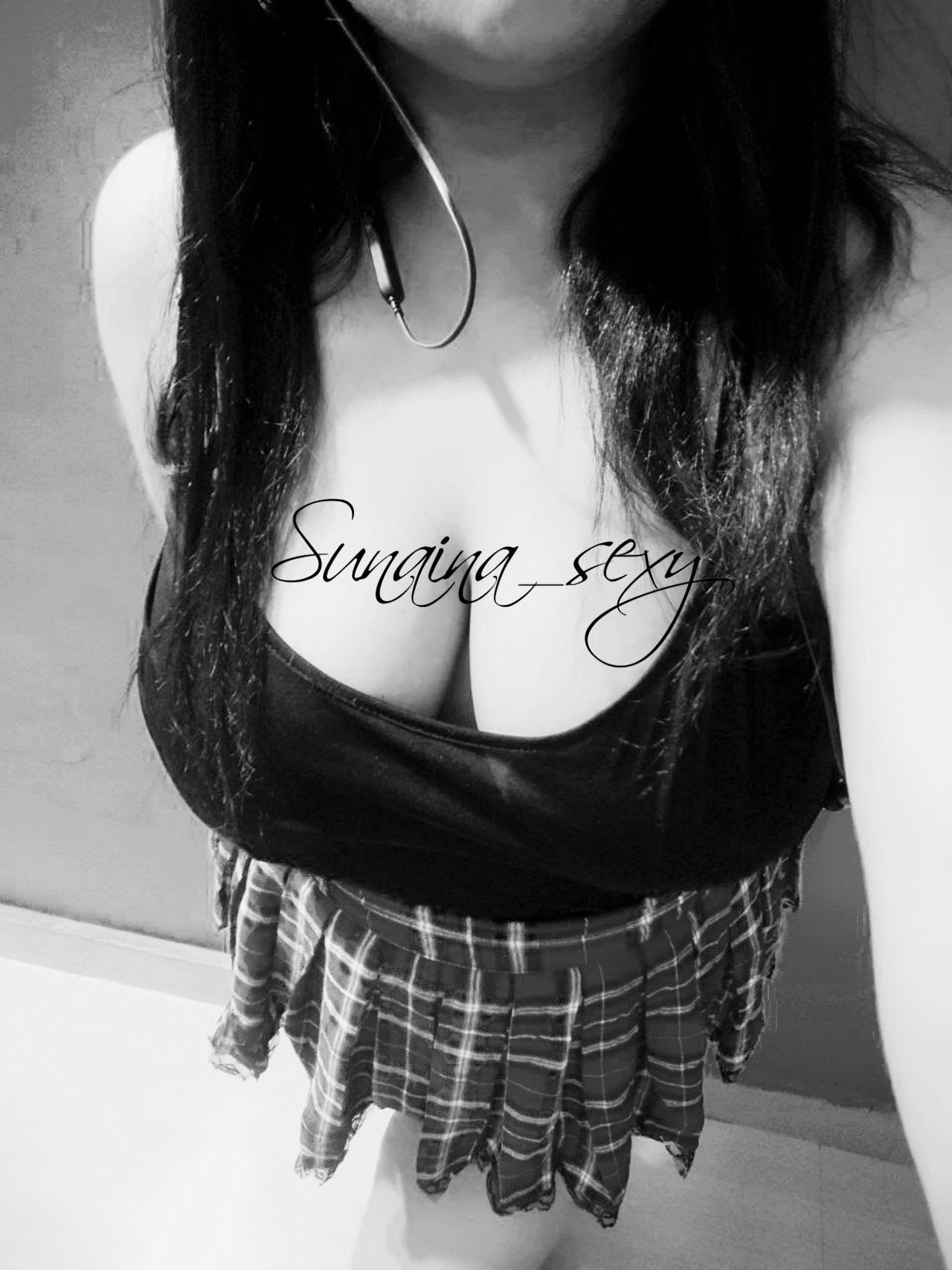 Sunaina on Twitter: "Little less active ! But more horny ! Limited sessions only .. 🖤 Lust ...