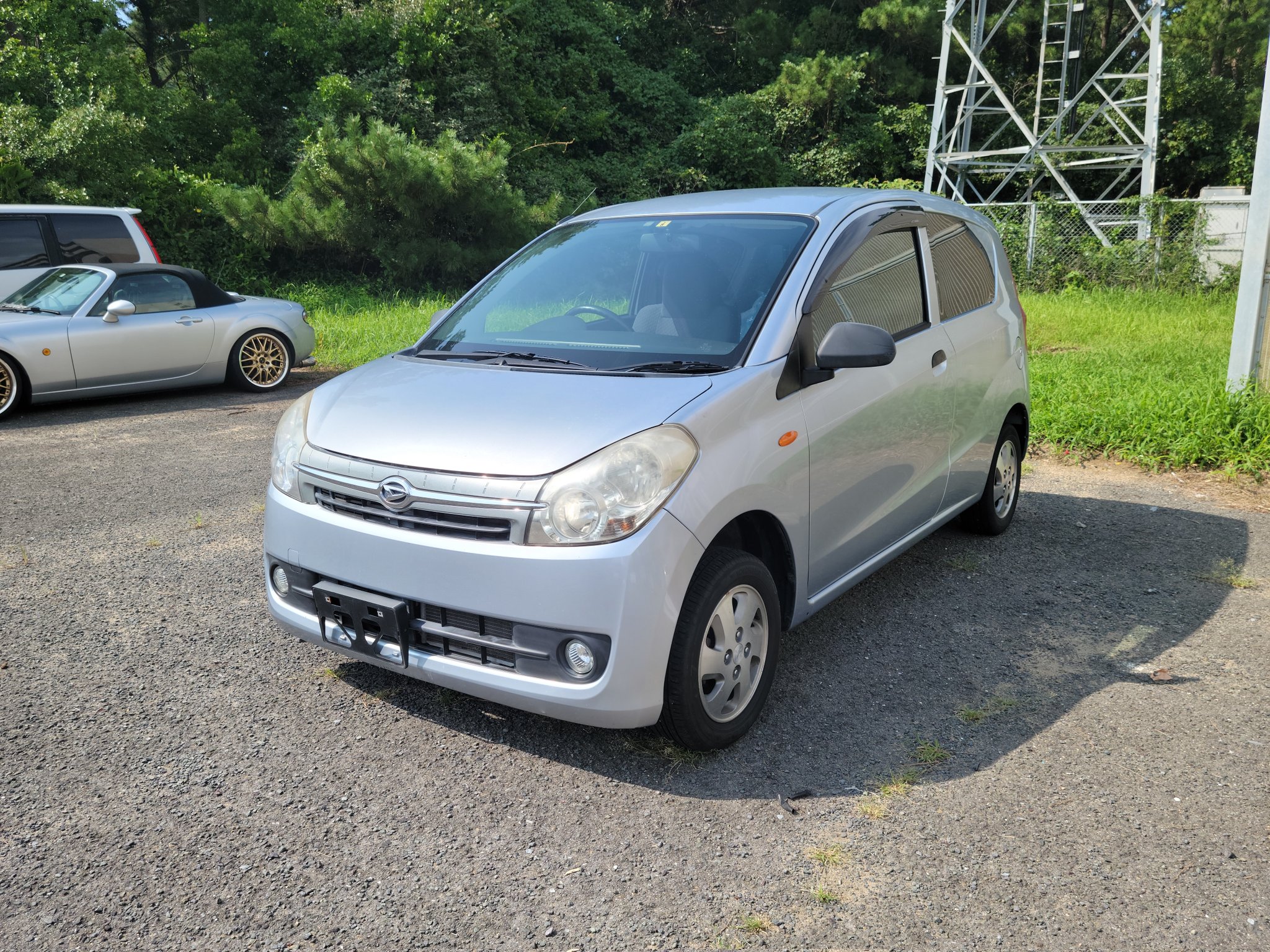 パフェ男@BOOM-BOOM CAST on Twitter: "ダイハツ・ミラバン(L275V) 記念すべき初代ブンキャス号。12万円くらいで購入してミラカスタムの顔面を移植してます。 商用 ...