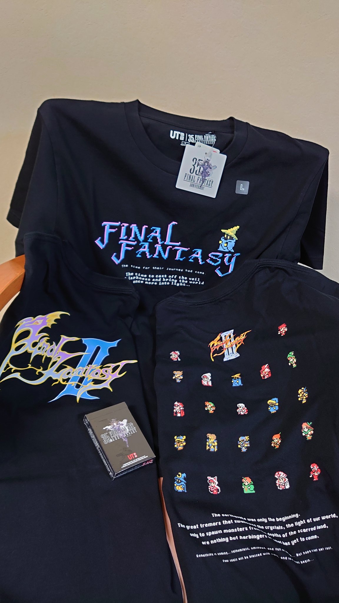 厚 on Twitter: "ユニクロFFコラボTシャツ FF1とFF2とFF3きた〜〜♪ 配達用の箱もFF仕様〜♪♪ 表のチョコボを破りたくないので 箱は裏から開けました〜(^o^ゞ 数量 ...