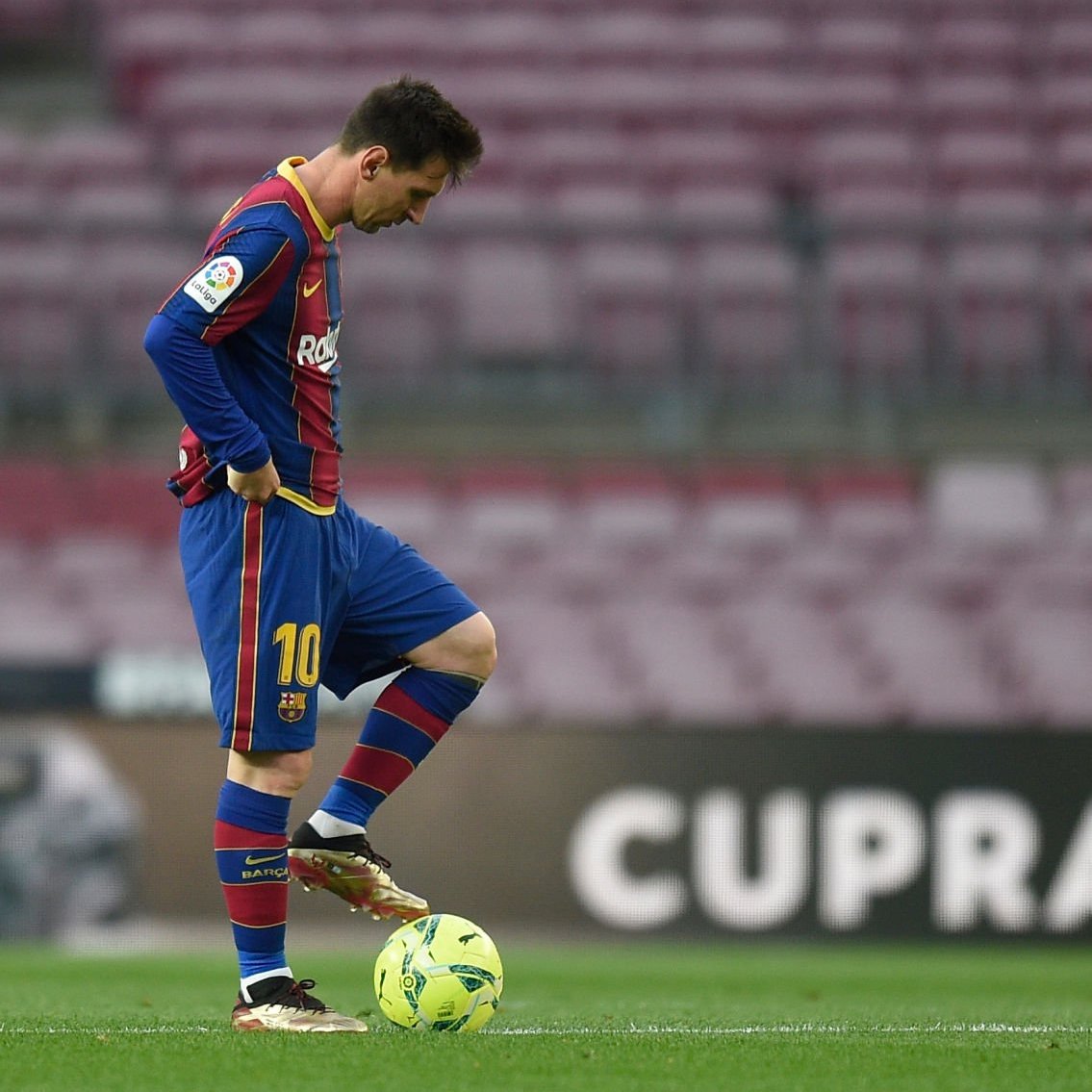 Messi Doing A Rainbow