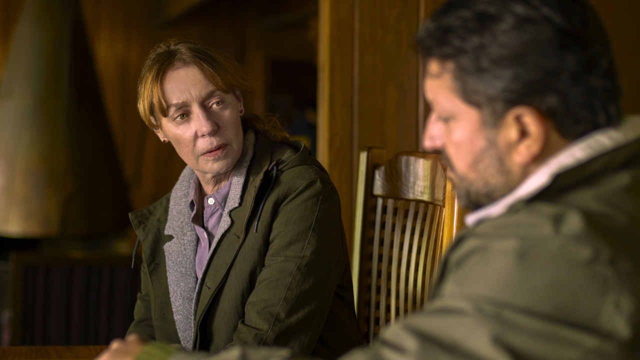 Teleseries.cl on Twitter: "“42 Días en la Oscuridad”: Netflix estrenó su primera serie chilena ...