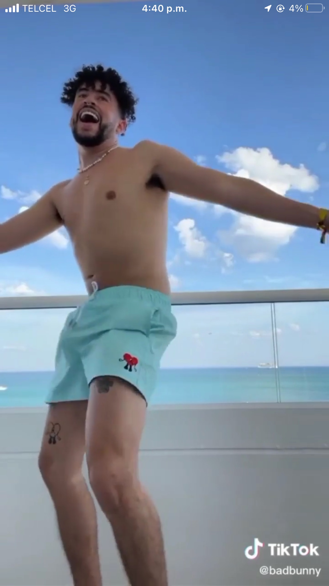 Packs de tik tok 🤤😏 on Twitter: "Bad bunny 🥵🥵 https://t.co/rsxRHP5lc0" / Twitter