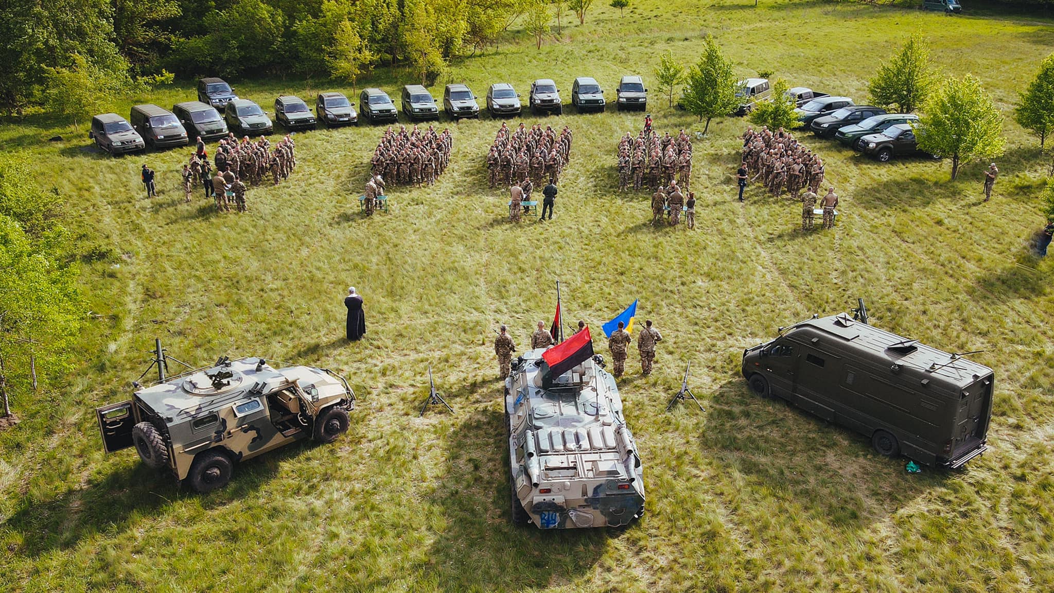 MilitaryLand.net on Twitter: "📷 Soldiers of Ukrainian Volunteer Corps (Right Sector) officially ...