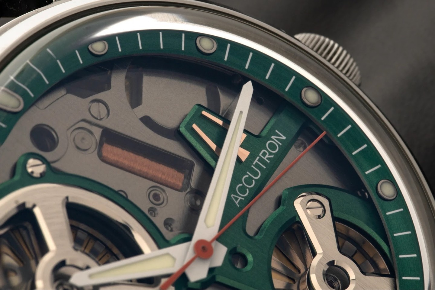 Second Hand Watches With Smooth