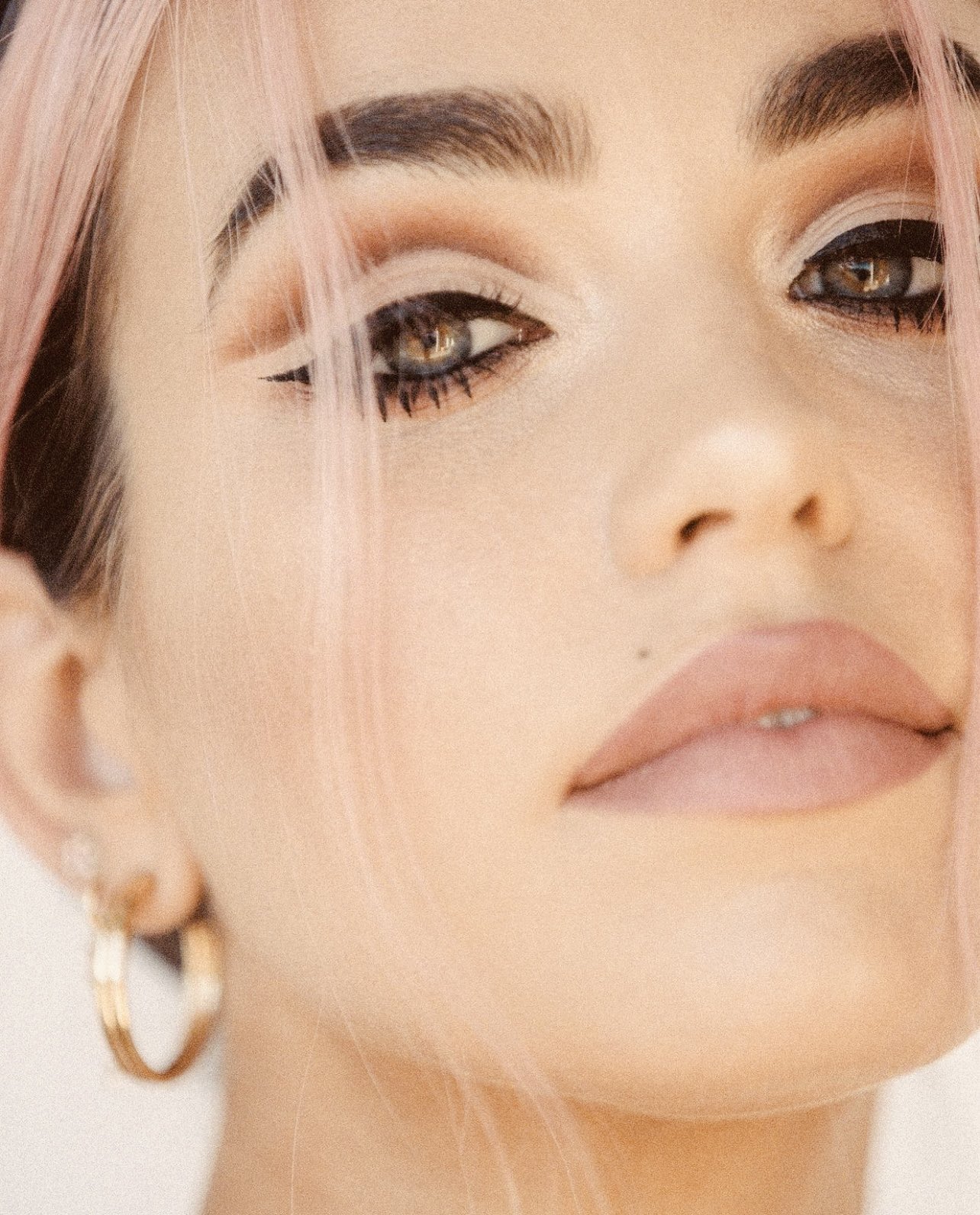 𝐵𝑒𝑙𝑙𝑒𝑧𝑧𝑎 𝑆𝑡𝑢𝑑𝑖𝑜 𝑏𝑦 𝕸𝖎𝖆 - pause on Twitter: "⠀ ⠀⠀ ⠀ ⠀ — 𝐋𝐨𝐨𝐤 𝐢𝐧𝐭𝐨 𝐡𝐞𝐫 𝐞𝐲𝐞𝐬, 𝐲𝐨𝐮 𝐜𝐚𝐧 𝐫𝐞𝐚𝐝 𝐰𝐡𝐚𝐭’𝐬 ...