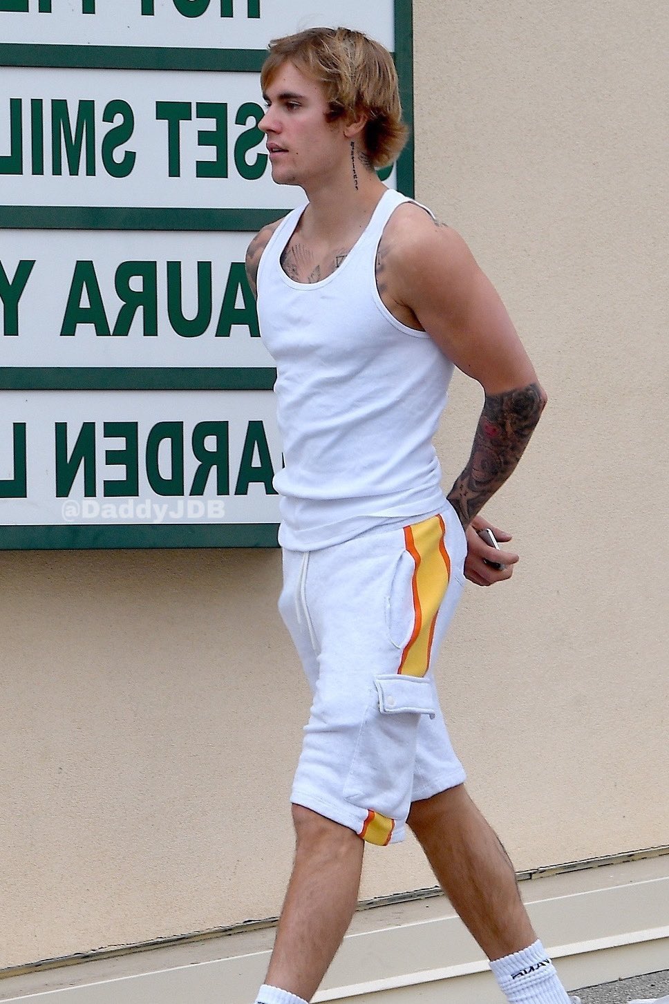 Justin Biebers Dick Outline