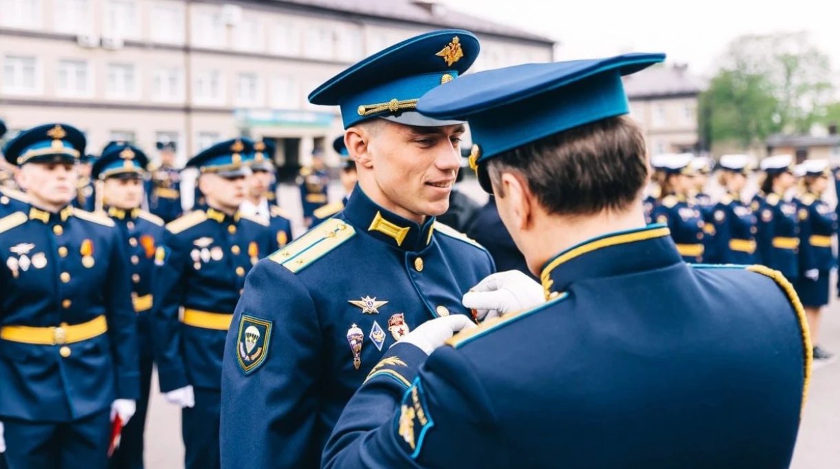 Rob Lee on Twitter: "Paratrooper Lieutenant Konstantin Yakovlev from Lipetsk was a 2020 RVVDKU ...