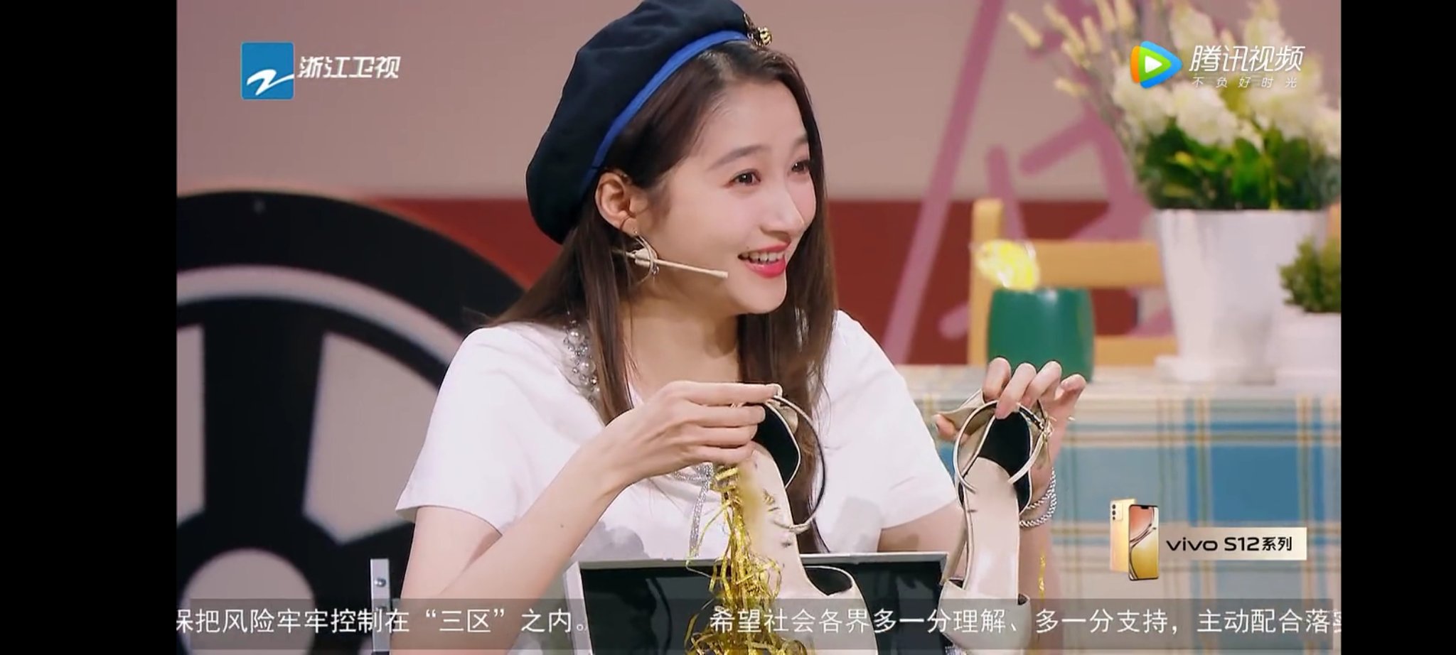 小郭。 On Twitter 真想操她的骚脚,给她的高跟鞋射满精液,再让她上台跳舞,精液随着舞步溢出来 打胶关晓彤 Yernycgwtp Twitter