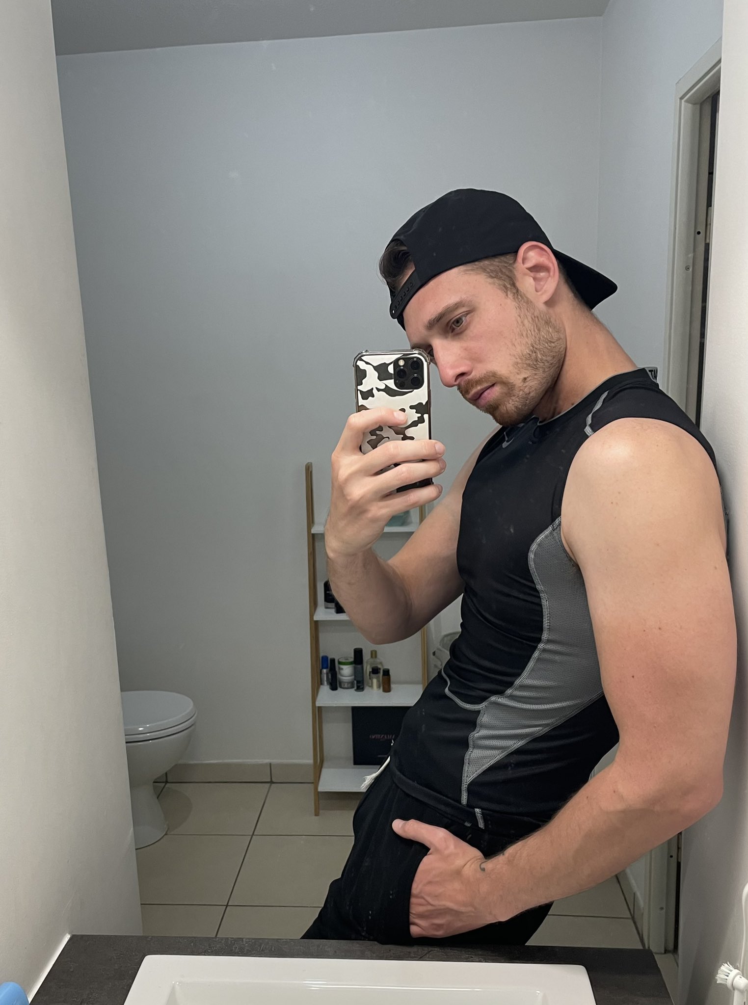 Nyvek on Twitter: "On sort le petit haut de sport d’été 👌🏼☀️ https://t.co/jMOlOEU1UZ" / Twitter