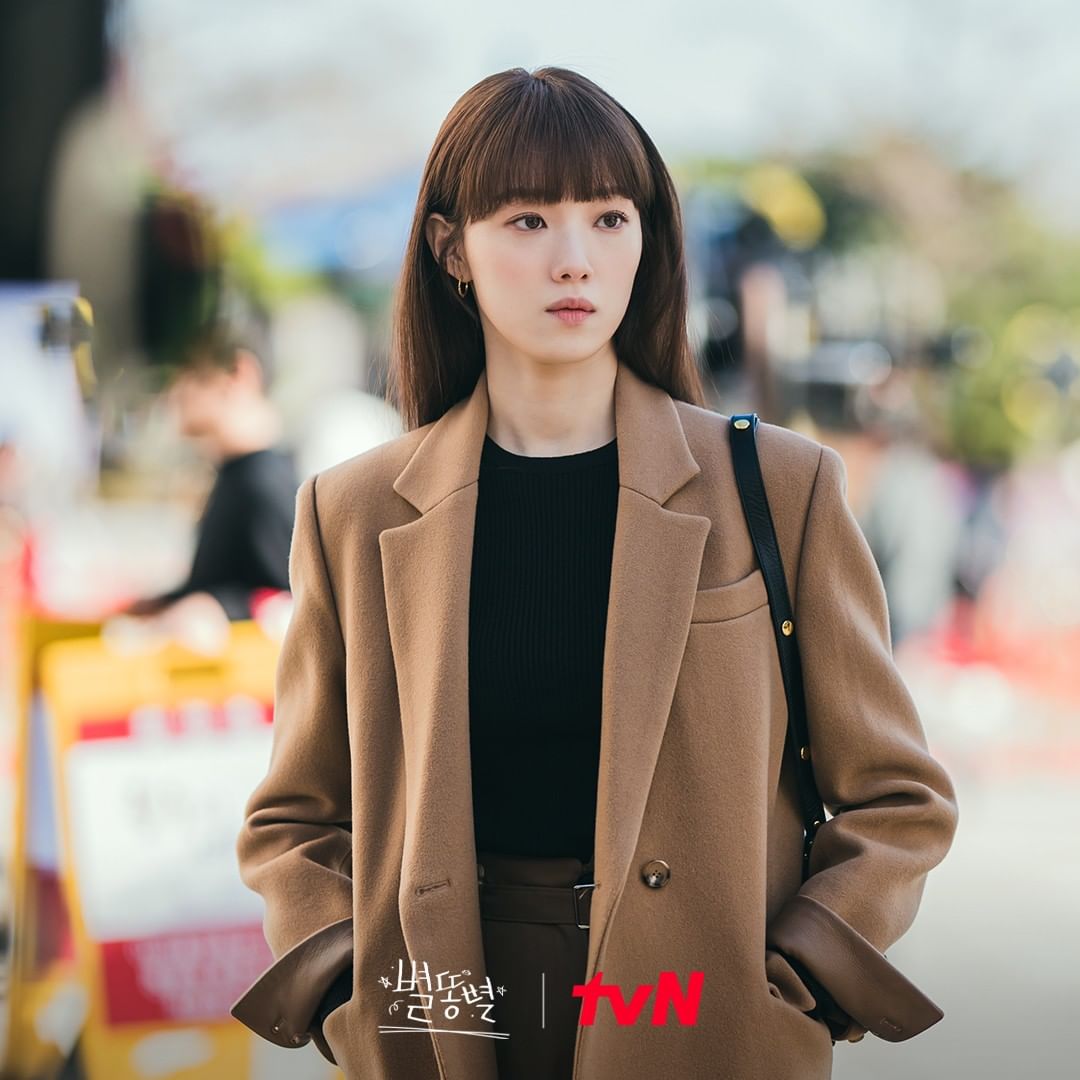 The start of the love triangle between Han-byeol, Tae-sung and Soo ...