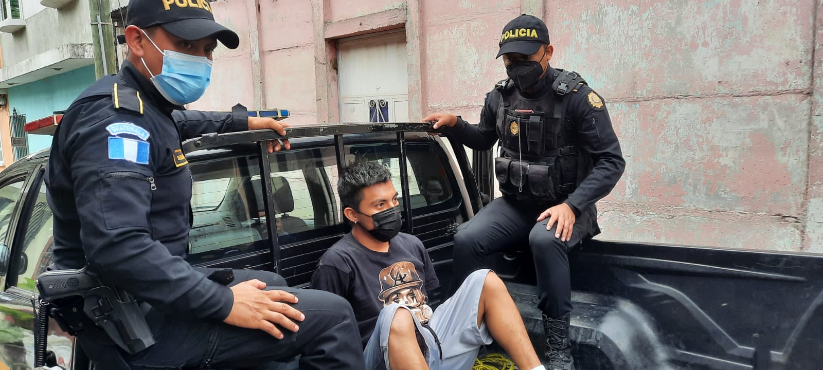 PNC de Guatemala on Twitter: "El detenido es presunto sicario y extorsionista, integrante de la ...