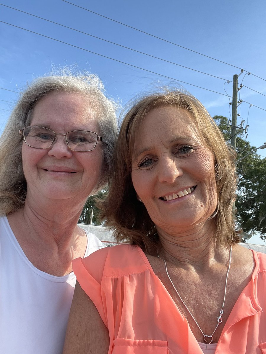 Laura Kleinman's Instagram, Twitter & Facebook on IDCrawl