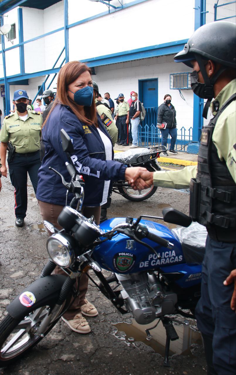 Carmen Meléndez On Twitter Hemos Dotado De Uniformes Y Motos A La