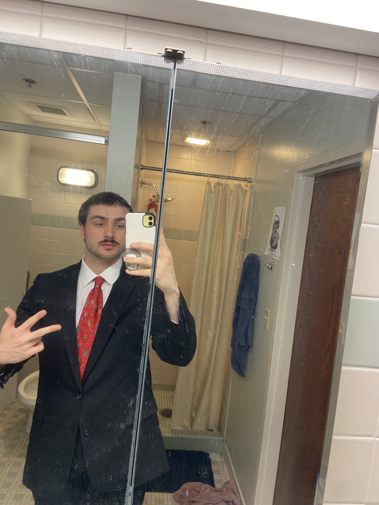 redcap🎵 on Twitter: "LGM suited up on a FRIDAY???????? https://t.co/VzdeKovPcD" / Twitter