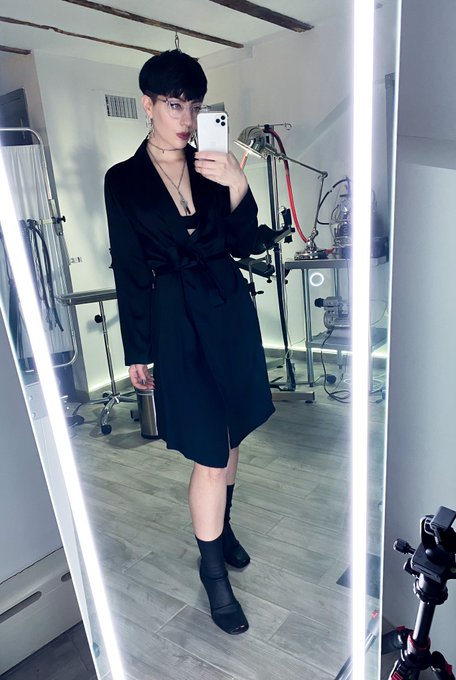 TW Pornstars - Mistrix Sade - NYC Dominatrix. The most retweeted ...