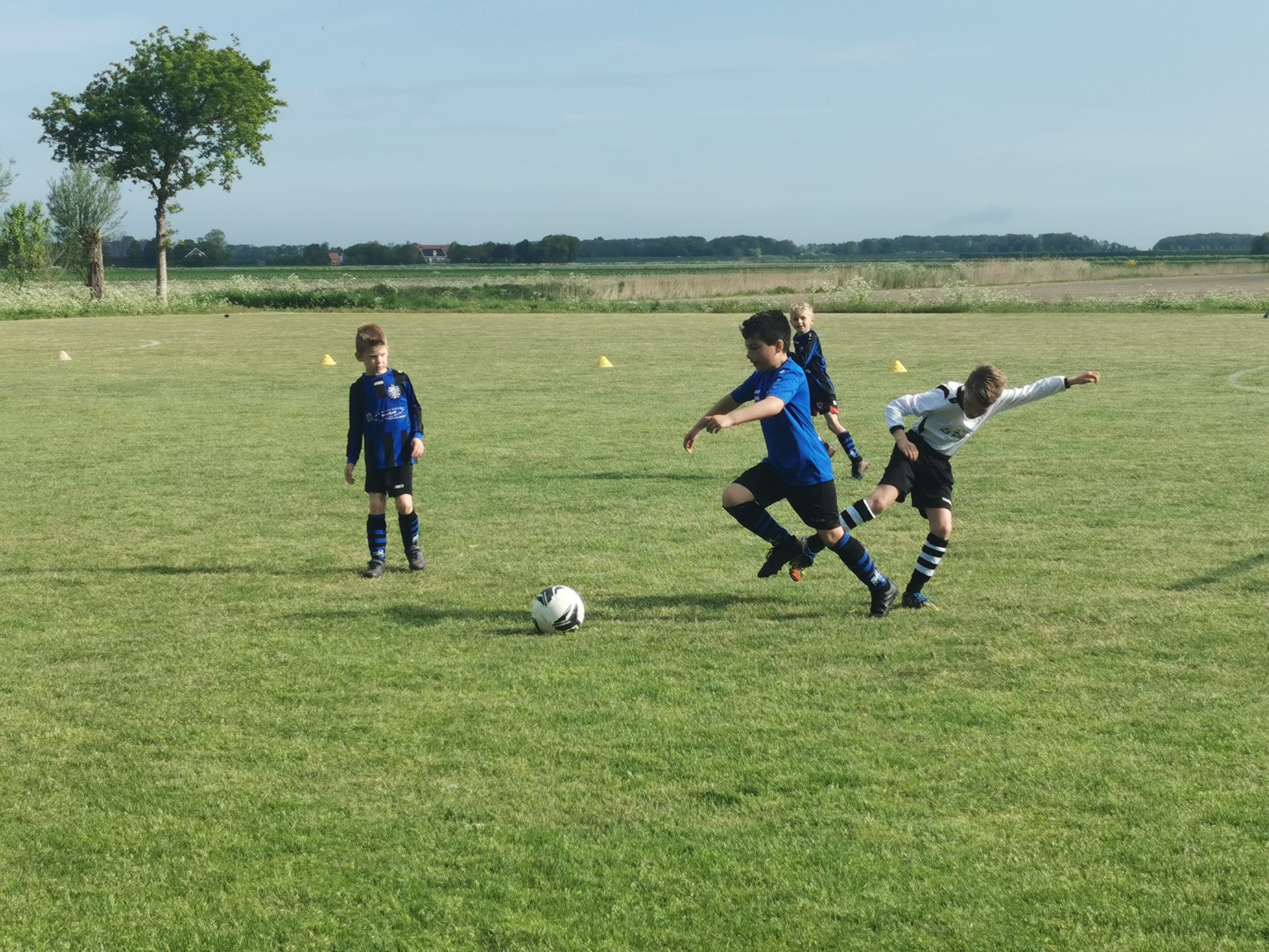 S.K.N.W.K. on Twitter: "Ruststand SKNWK JO9-1 - Brouwershaven JO9-1 2-4 🔵⚫⚽ https://t.co ...