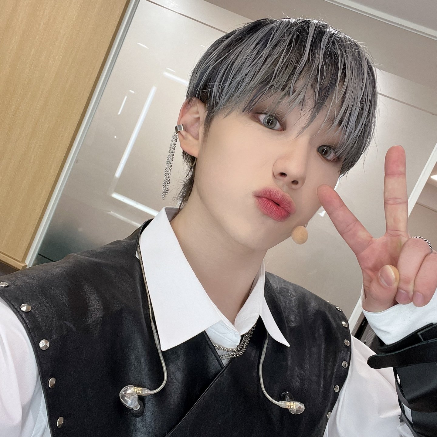 E'LAST(엘라스트) on Twitter: "사랑해 엘링🖤 #ELAST #엘라스트 #WONJUN #원준 https://t.co/bh7Fr4pgpf" / Twitter