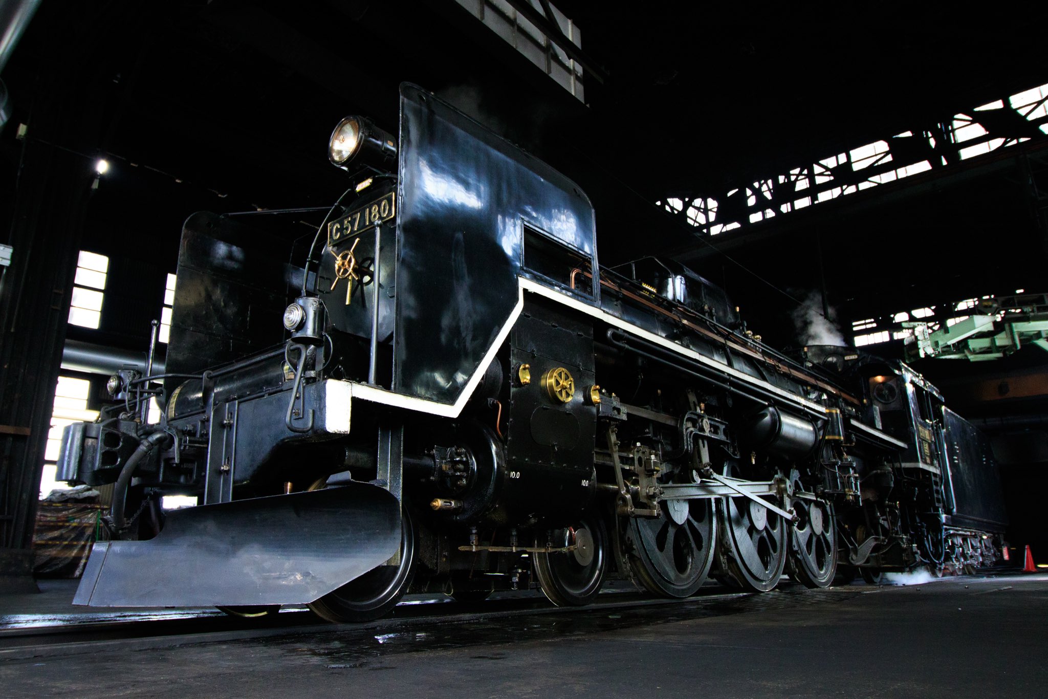 蒸気鉄 on Twitter: "SL ”C57 180” 撮影会 in 新津運輸区 C57かっこよかった！ #C57の日 https://t.co/dyUEjPmG1W" / Twitter