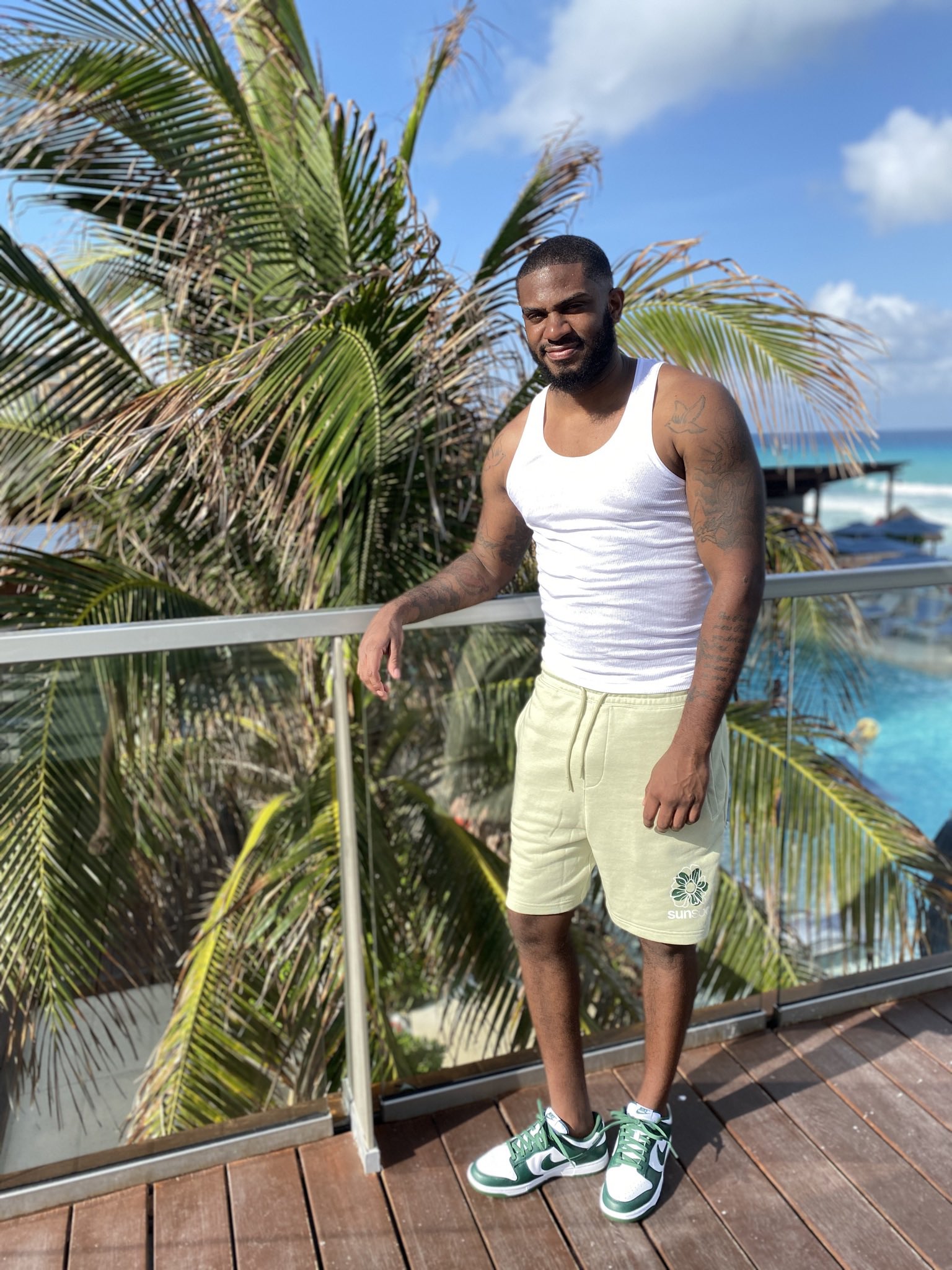 Rakwan K. on Twitter: "Live in Cancun💚🤞🏾 https://t.co/0LYB4OISUl" / Twitter