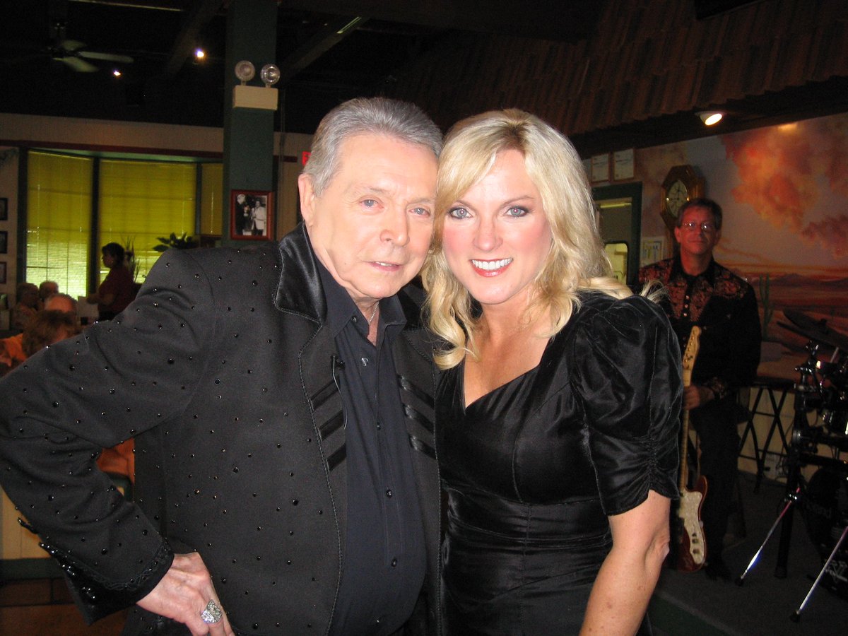 Country Star Mickey Gilley Has Died At the Age of 86