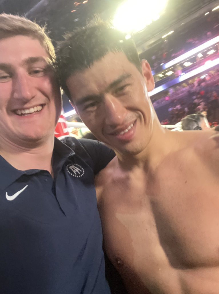 Billy Football helps end Canelo's decade-long unbeaten streak : r ...