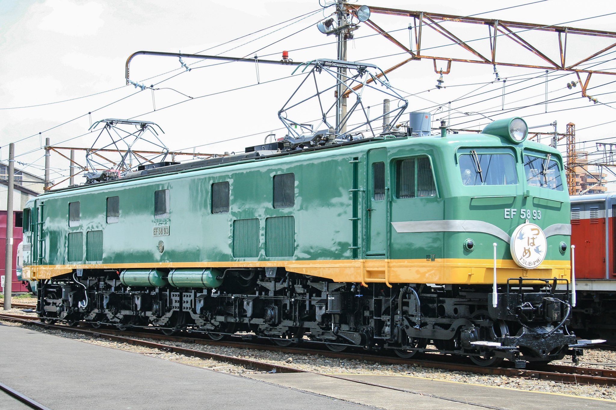 えびきた on Twitter: "#EF58の日 2009.5.23 大宮総合車両センターでのEF5893号機。全検出場したてのような状態。たとえ復刻版であっても伝統列車の看板に負けないその ...