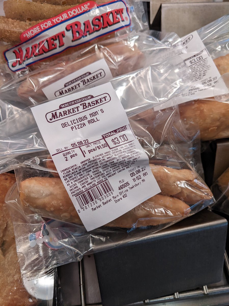 Riding you a happy delicious mom's pizza roll day Jules Wang 王竣穎 ...