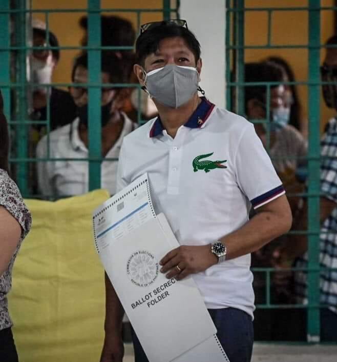 seeyalaterlitigator #NOTyetanATTY on Twitter: "Akala ko po ba bawal ang damit na may mukha ng ...