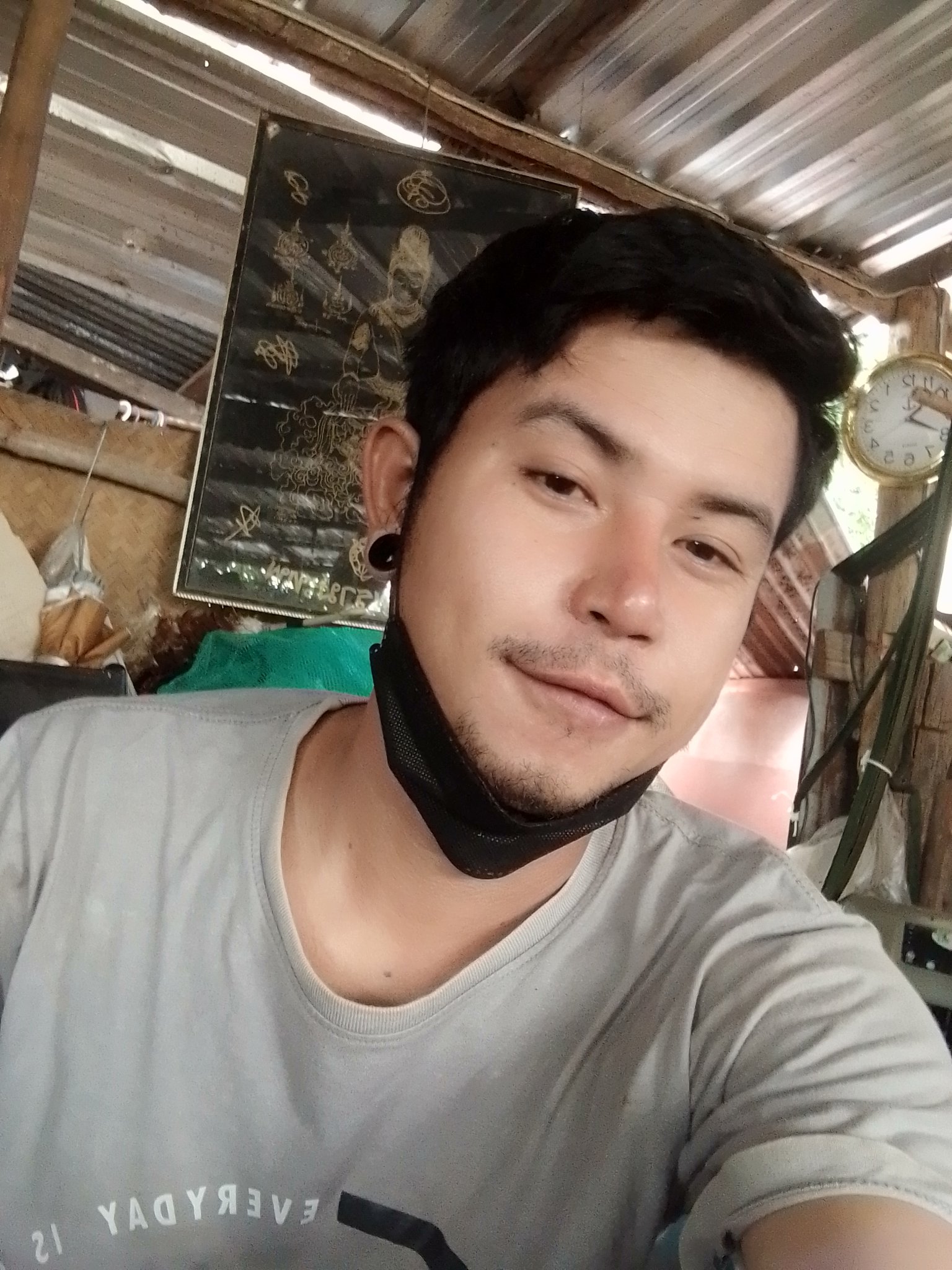 jojo on Twitter: "ถ้าหมูมันแพง หันมาเล่นท่าหมาดีกว่าคับ 🤭🤣🤣🤣 https://t.co/NJethj8F9u" / Twitter