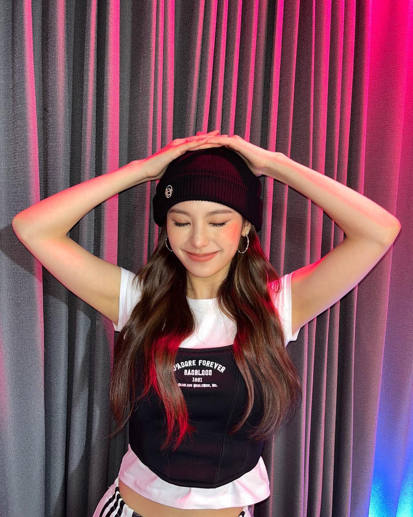 daitzy on Twitter: "예지 인스타 #예지 #있지 #ITZY https://t.co/L8GaEaOT9c" / Twitter