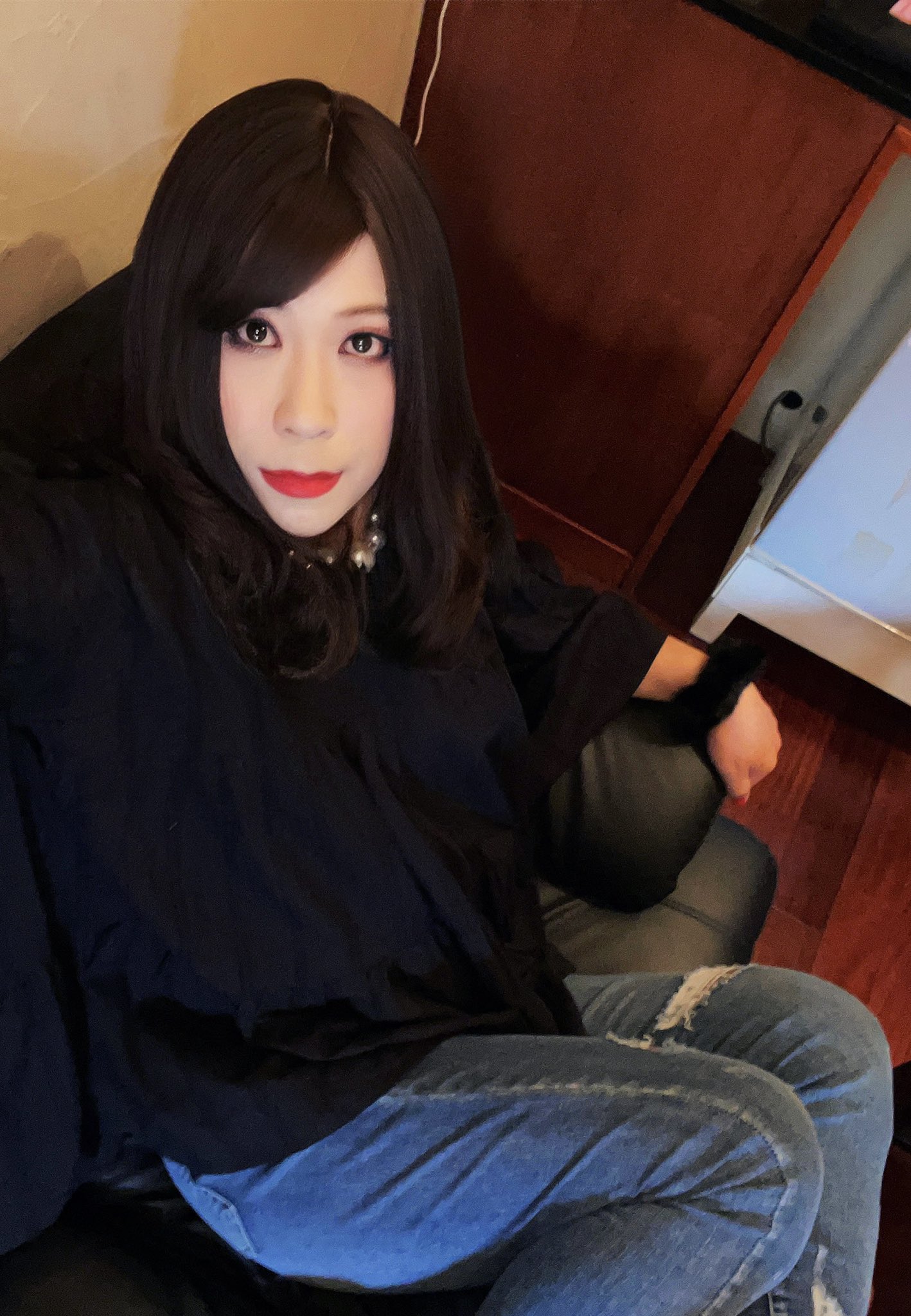 尚女装 On Twitter はじめまして、 初ツイートになりまぁす！ 遅咲き女装熟女装子です。 ストッキング・ピンヒール・ランジェリー・派手なお洋服好き♡ Twitterで少し 