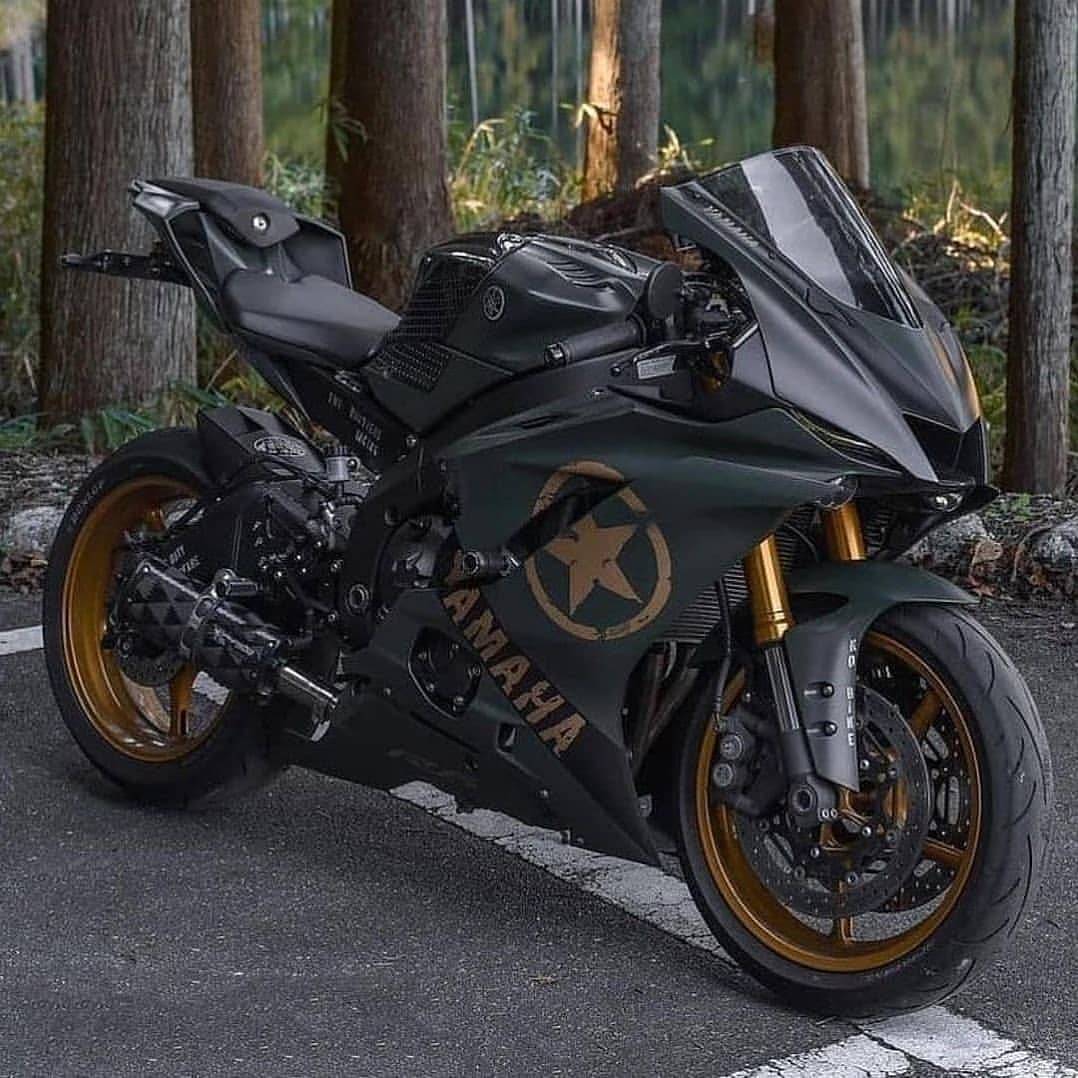 Custom Paint Yamaha R6