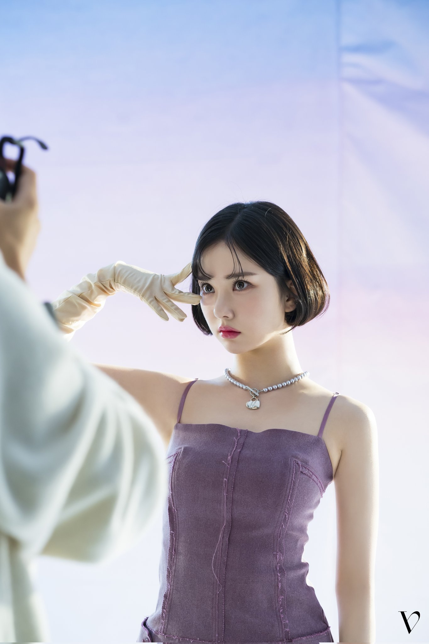 비비지 업데이트 on Twitter: "[📷] - #Eunha x Peach C Photoshoot Behind (5/9) #VIVIZ #EUNHA #비비지 #은하 ...