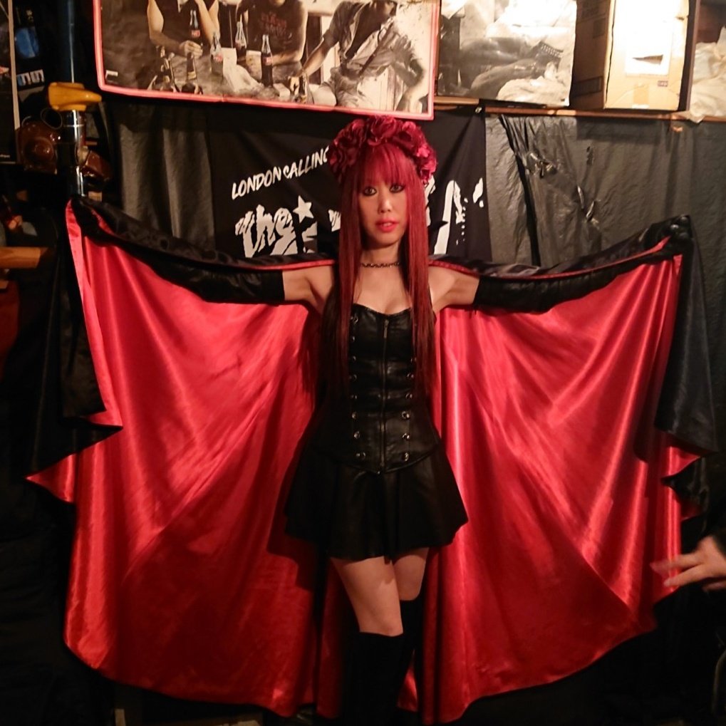 Casapig(カサブタ) on Twitter: "RT @Vampire__Lilith: #新しいプロフィール画像 https://t.co/LP8w4JdLWB" / Twitter