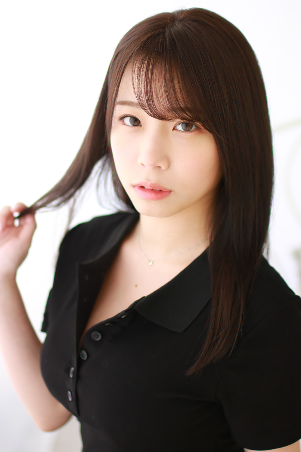 Deview ／ デビュー on Twitter: "😍INTERVIEW😍 グラビア界期待のミニマムグラマー 19歳の新星・乙陽葵 フォロワー急上昇のTwitter戦略から写真のこだわり ...