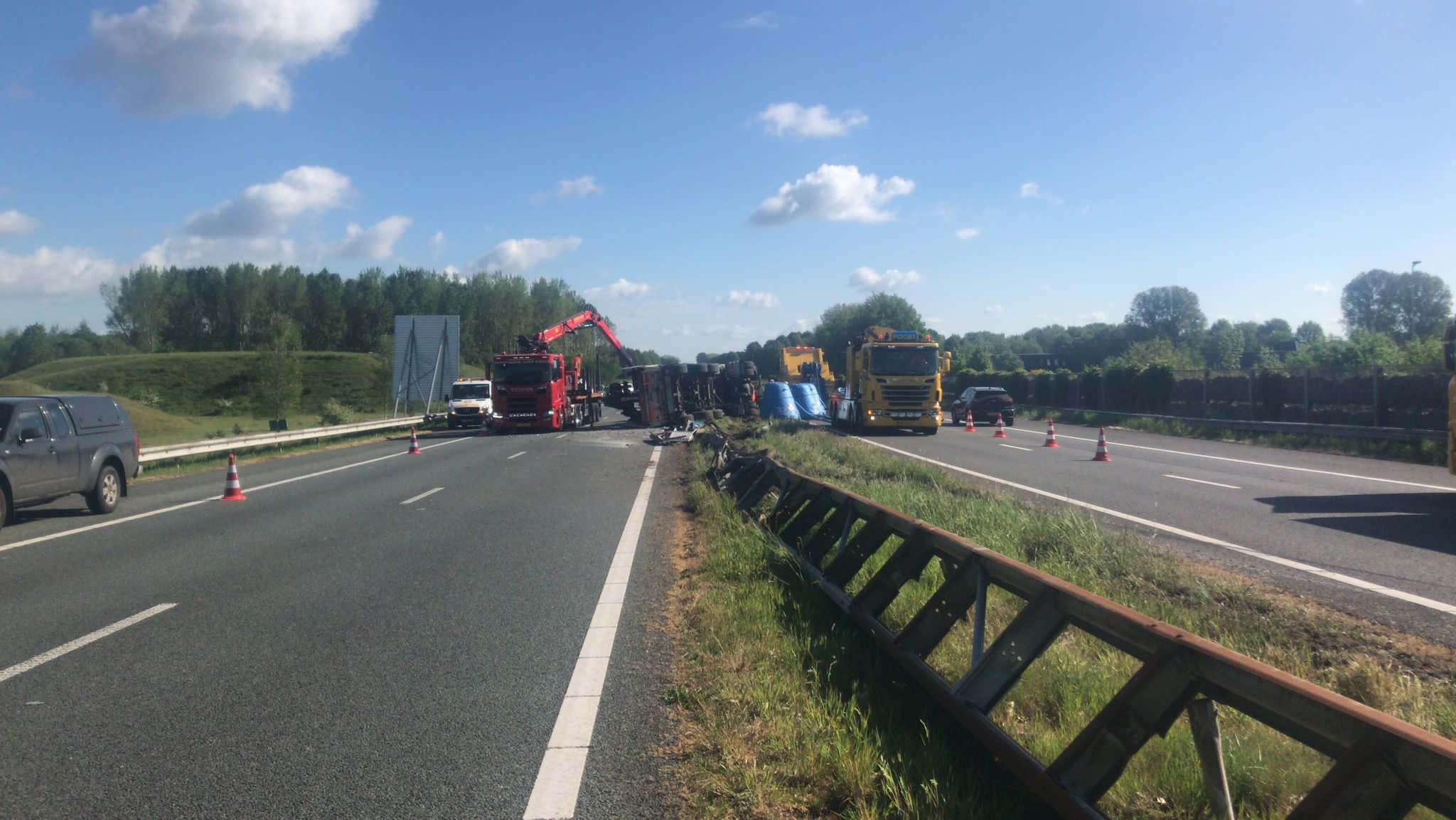 Rijkswaterstaat Verkeersinformatie on Twitter: "Er is een rijstrook vrijgegeven in zuidelijke ...